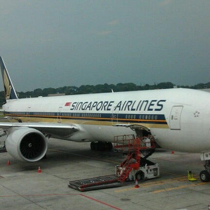 SQ002 SIN-HKG-SFO / Singapore Airlines