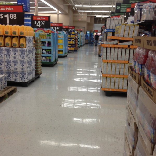 Walmart Supercenter - 28 tips from 3160 visitors