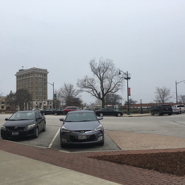 Jacksonville Downtown Square - Jacksonville, IL