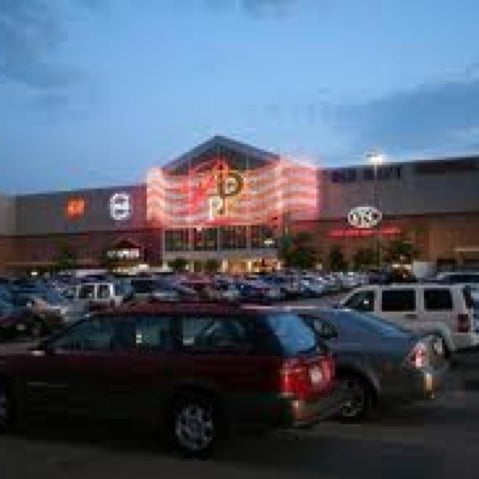Photos at Palisades Center Mall - 142 tips