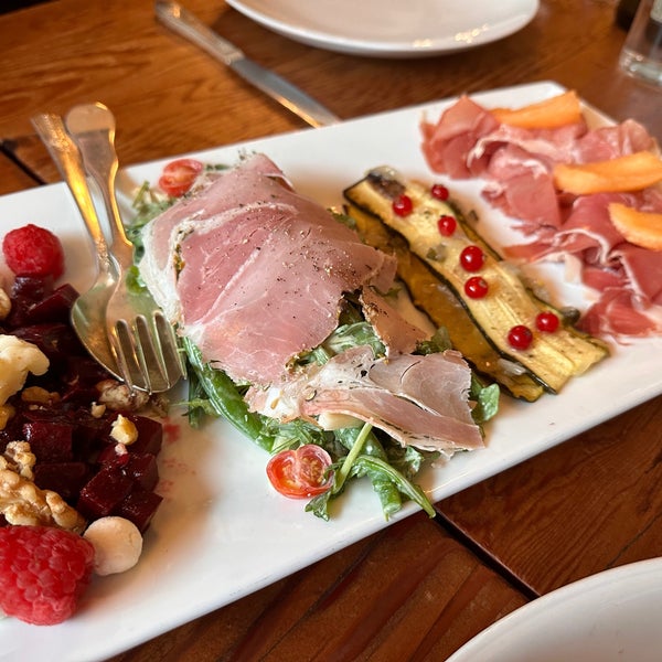 Spinasse - Italian Restaurant in Seattle
