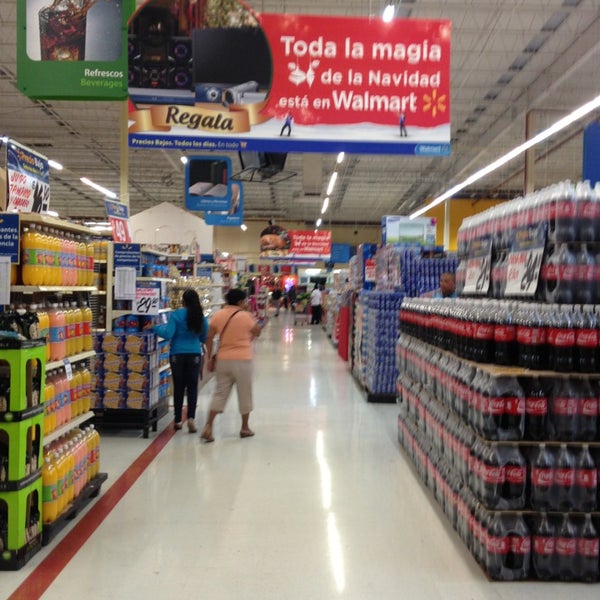 Photos at Walmart - Cancún, Quintana Roo