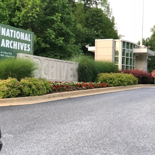 National Archives at College Park - 8601 Adelphi Rd