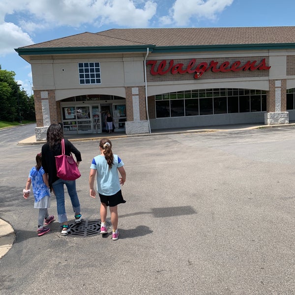 Walgreens - Pewaukee, WI