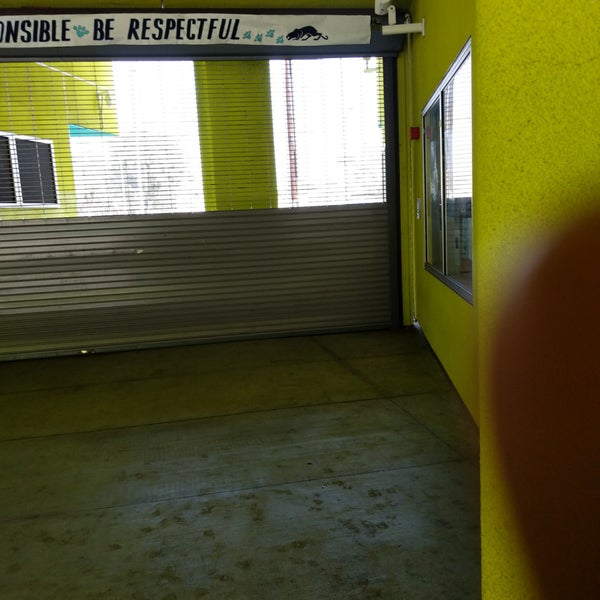 West Adams Preparatory High School - School in Los Angeles