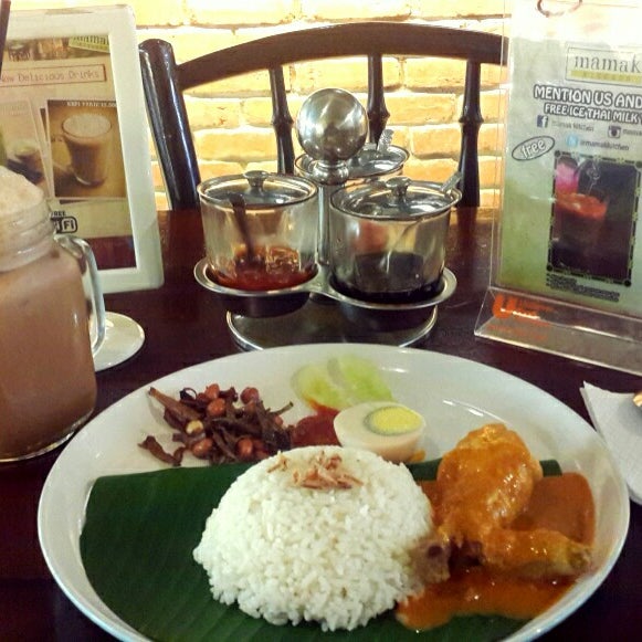 Mamak Kitchen (Now Closed) - Asian Restaurant in Bandung