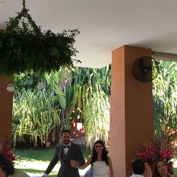 Rojo Azafran - Scenic Lookout in Alpuyeca