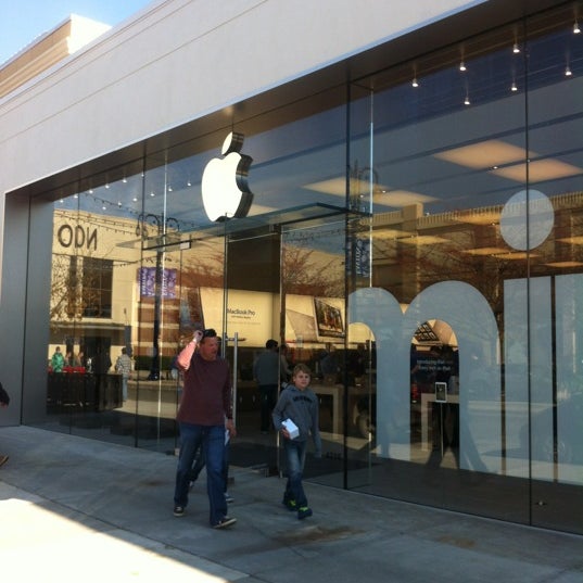 Photos at Apple Easton Town Center - 4210 The Strand