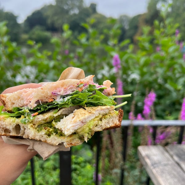 Pear Tree Cafe - Café