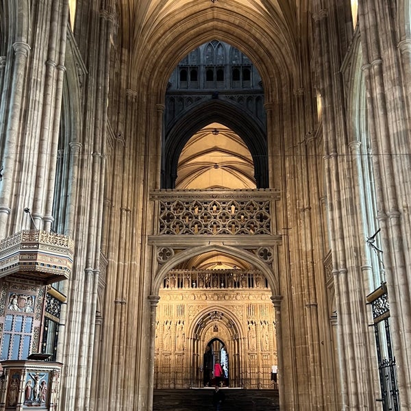 Canterbury Cathedral - Church in Canterbury