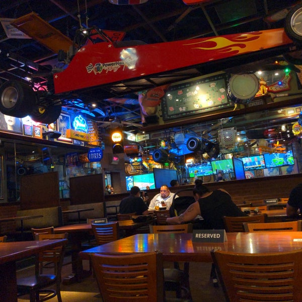 54th Street Restaurant & Drafthouse - Bar