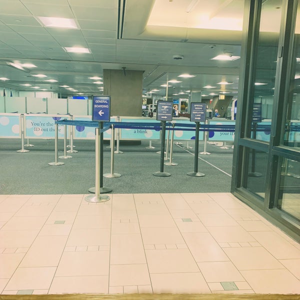 Security Checkpoint A - Sky Harbor - Terminal 4