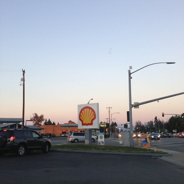Shell - Fuel Station in Strawberry Park