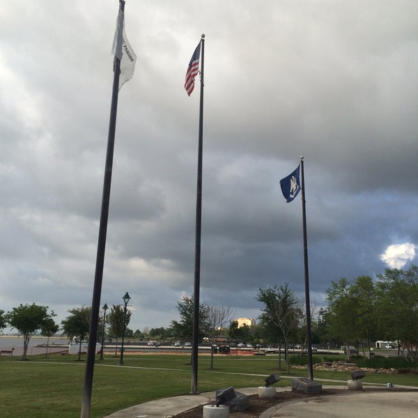 Prien Lake Park - 3700 W Prien Lake Rd