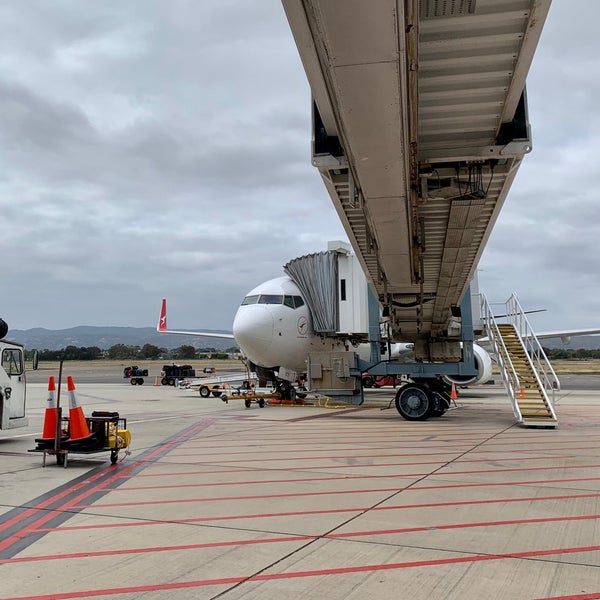 Qantas Domestic Departures - Adelaide Airport (ADL)