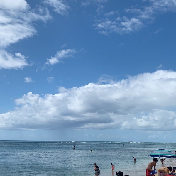 Pool at Outrigger Reef on the Beach - Arts and Entertainment in Waikiki