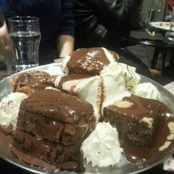 Το Σερμπετόσπιτο της Νάνσυ (Nancy's Sweet Home) - Dessert Shop in Ψυρρή
