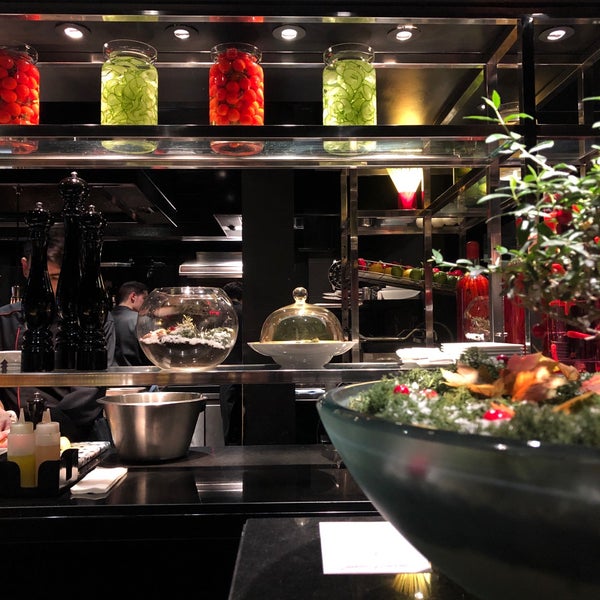 L'Atelier de Joel Robuchon (Now Closed) - French Restaurant in London