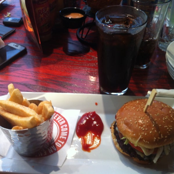 Red Robin Gourmet Burgers and Brews (Now Closed) - Oliver - Edmonton, AB