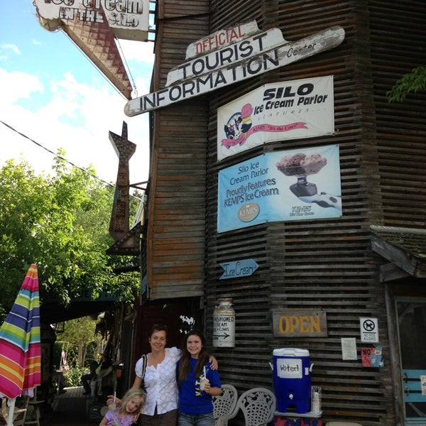 Silo Ice Cream Parlor - Motley, MN