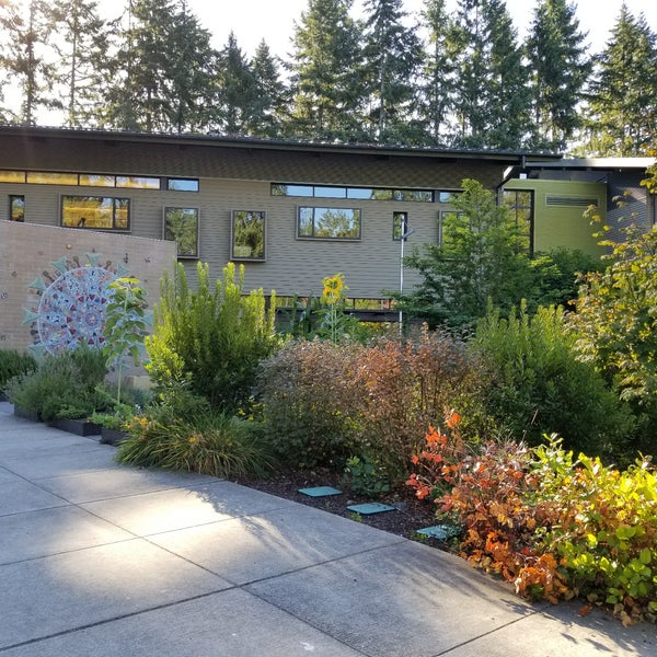 Spiritridge Elementary School - Elementary School in Bellevue