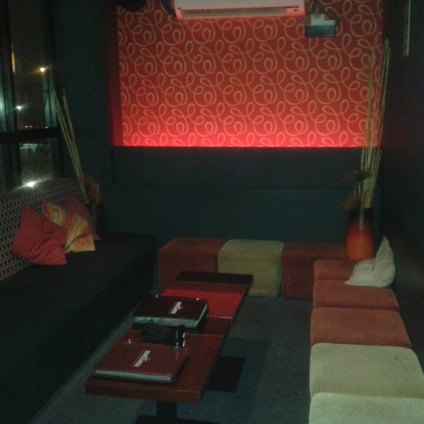 Sopranos Karaoke Bar & Boxes - Karaoke Bar