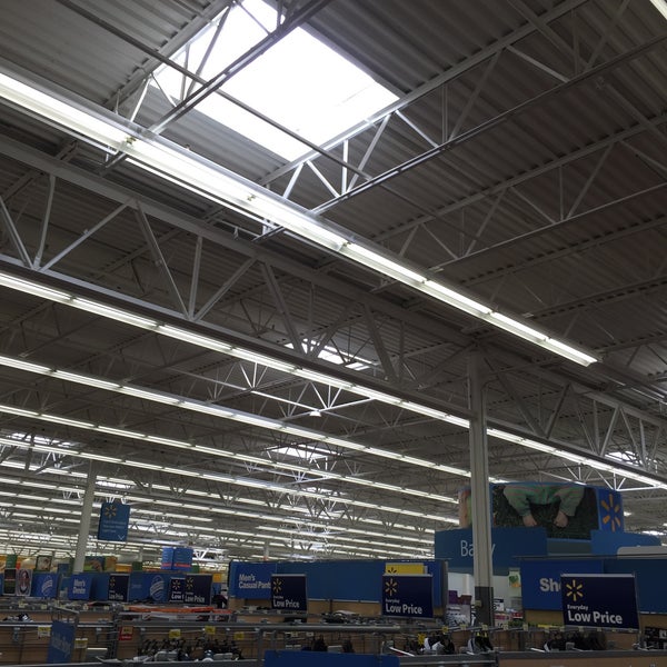 Walmart Supercenter - Big Box Store