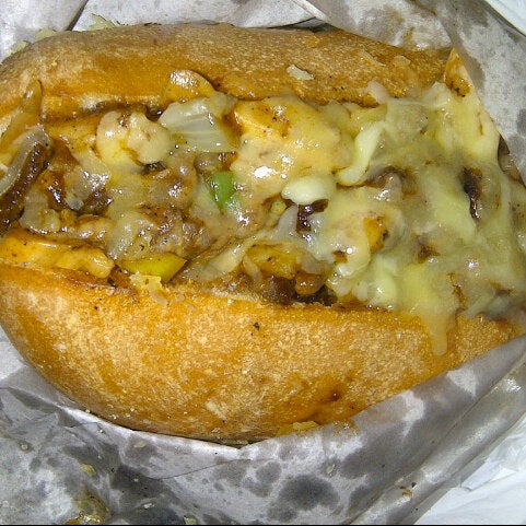 Tall Pall Gourmet Grill - Food Truck in Woodbrook