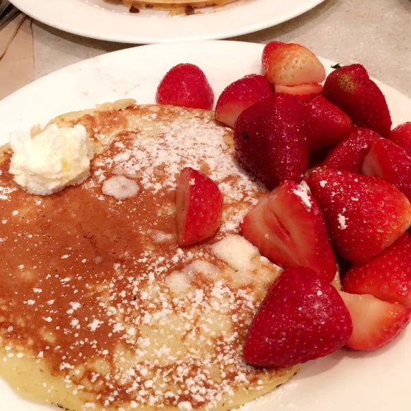 The Paramount - Breakfast Spot in Boston