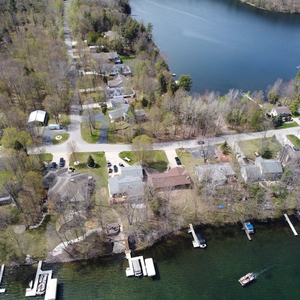 Kelly Lake - 4 tips from 187 visitors