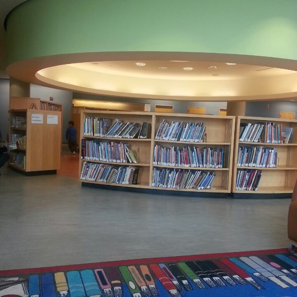 New York Public Library - Bronx Library Center - Library in West Bronx