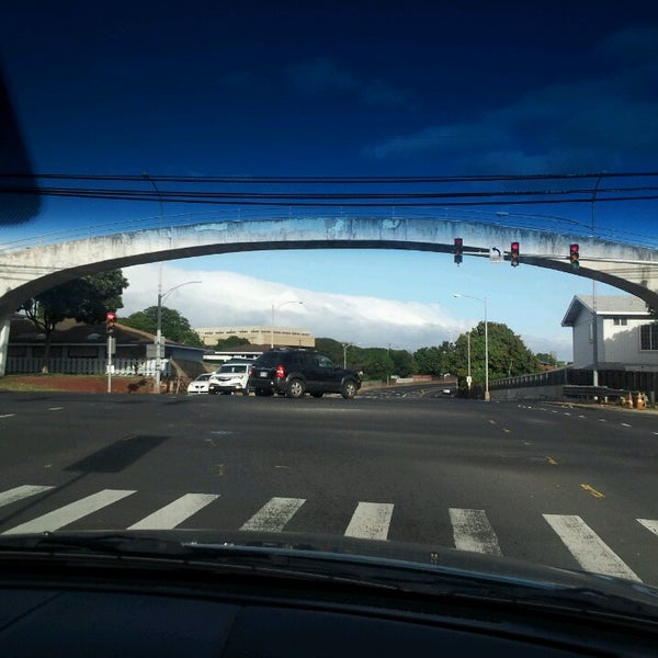 Intersection of Waimano Rd & Moanalua Fwy - Road