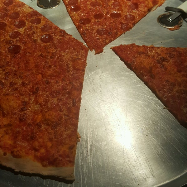 Little Wing Pizzeria - Pizzeria