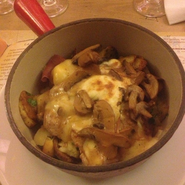 Chez Papa - Southwestern French Restaurant in Paris