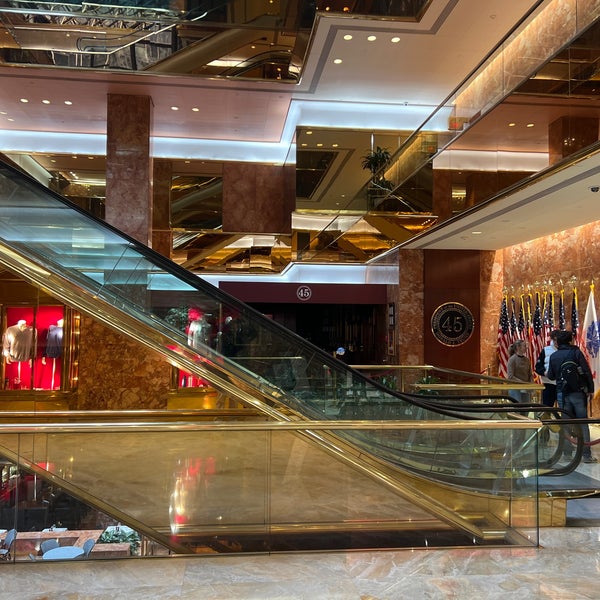 The Gold Escalator - Midtown East - New York, NY