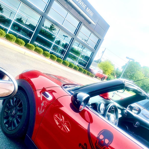 Towne MINI - 8240 Main St