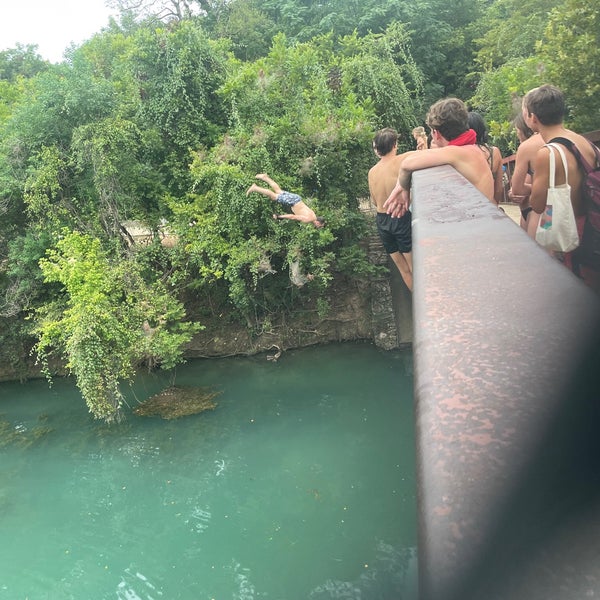 Barton Springs Pedestrian Bridge - Bridge in Zilker