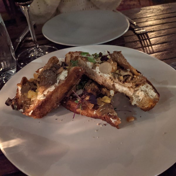 The 404 Kitchen - American Restaurant in Nashville