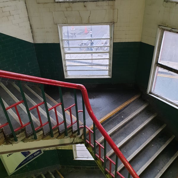 Romiley Railway Station (RML) - Compstall Rd