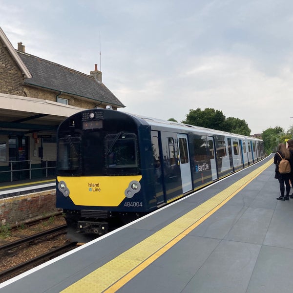 Sandown Railway Station (SAN) - Rail Station