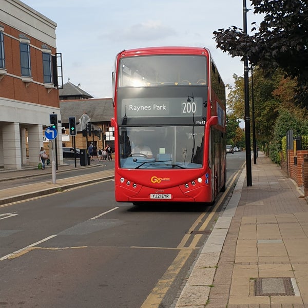 TfL Bus 200 - Bus Line in Merton