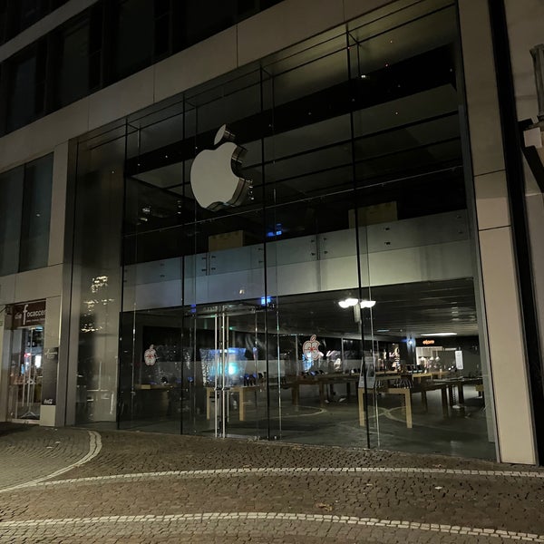 Photos at Apple Große Bockenheimer Straße - Electronics Store in Innenstadt