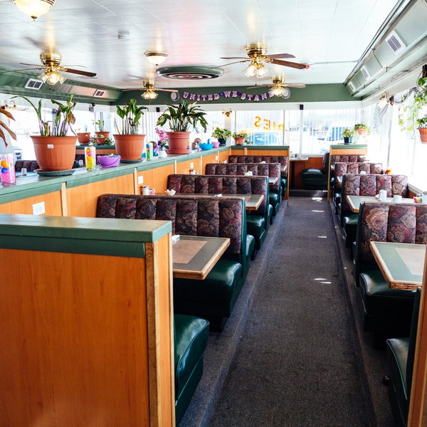 Deno's 6 & 85 Restaurant & Lounge - Commerce City, CO