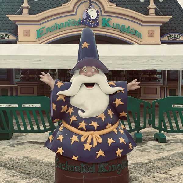 Enchanted Kingdom Wizard