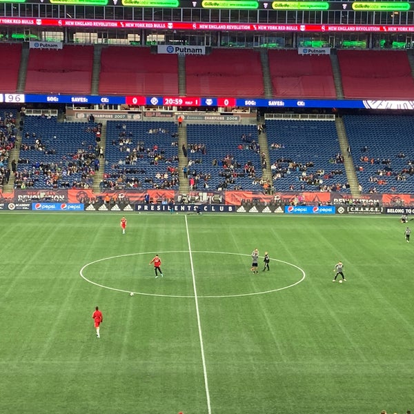 Photos at Putnam Club - Arts and Entertainment