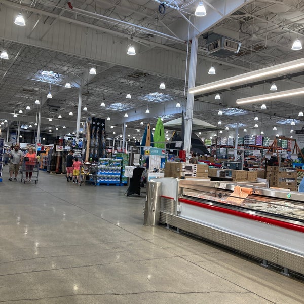 Photos at Costco - Warehouse or Wholesale Store in West Springfield