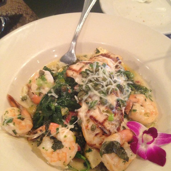 Photos at Circles Waterfront Dining - Seafood Restaurant in Apollo Beach