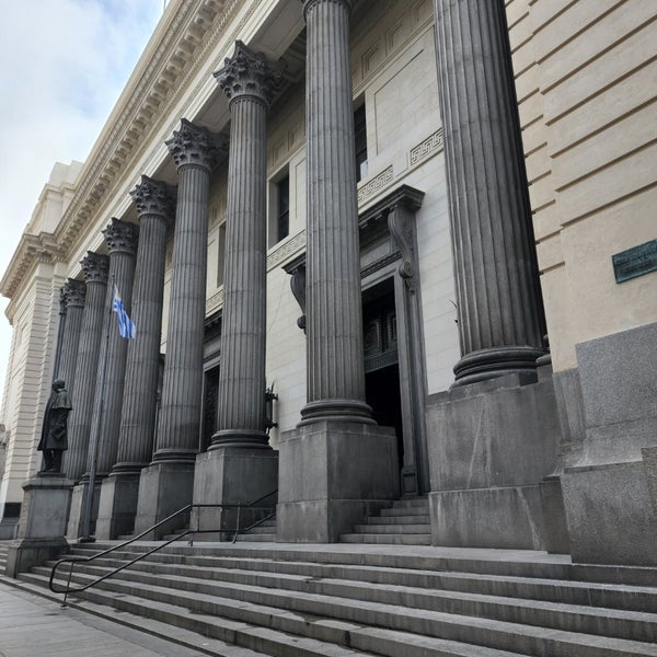 Banco República (BROU) - Ciudad Vieja - Montevideo, Montevideo