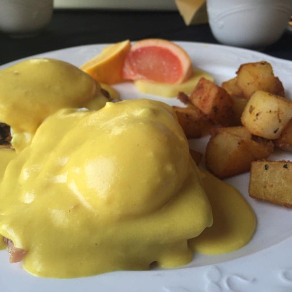 The Waring House Inn & Restaurant - Hotel in Prince Edward