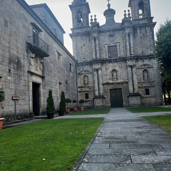 Mosteiro de San Xoán de Poio - Monastery in Poio